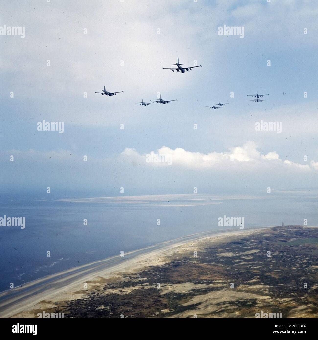 Lockheed P2V-7B, P-2H & SP-2H Neptune Maritime patrol flying cylinders ...