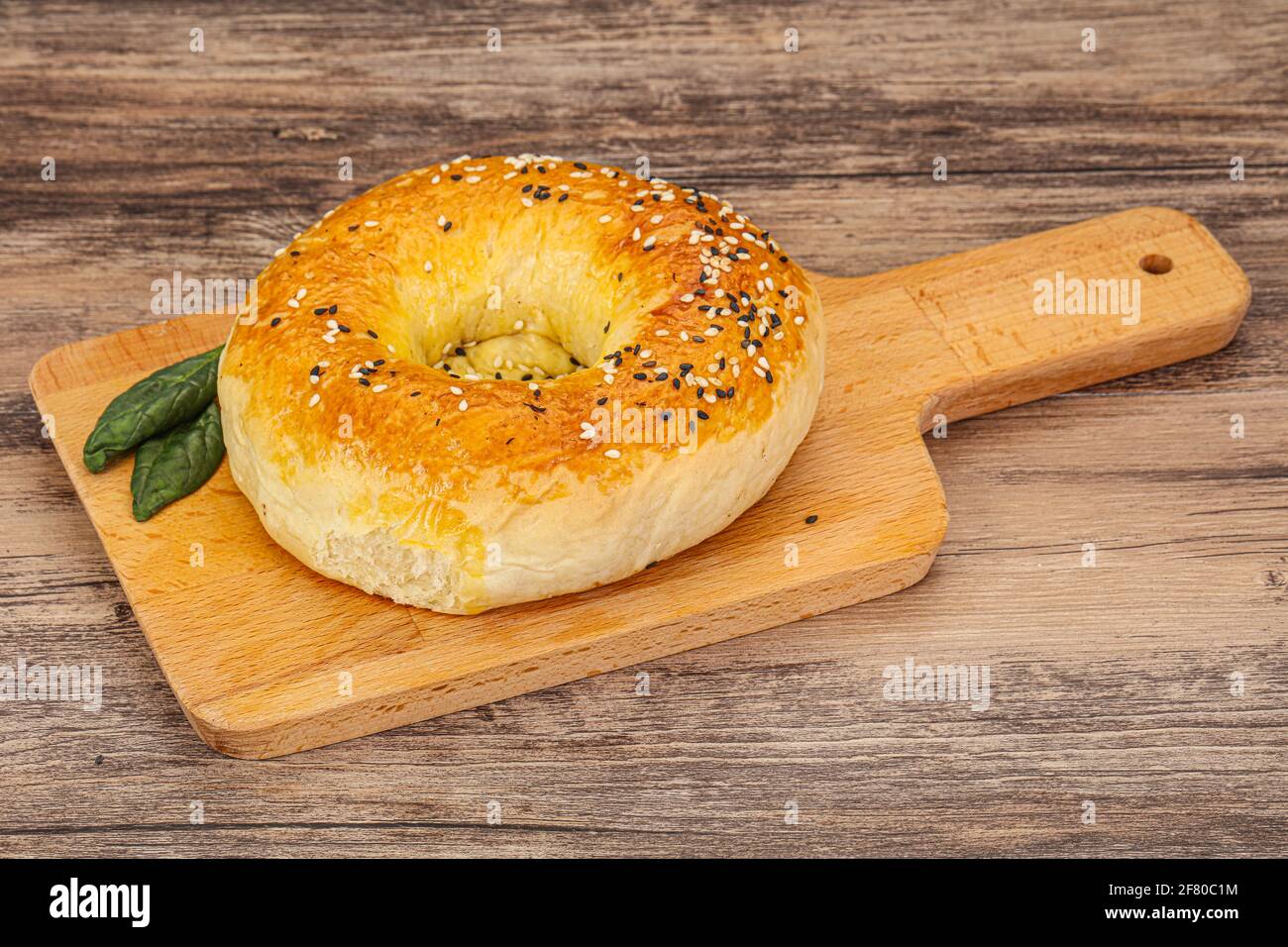 Hot tasty Uzbek flatbread ready for snack Stock Photo - Alamy