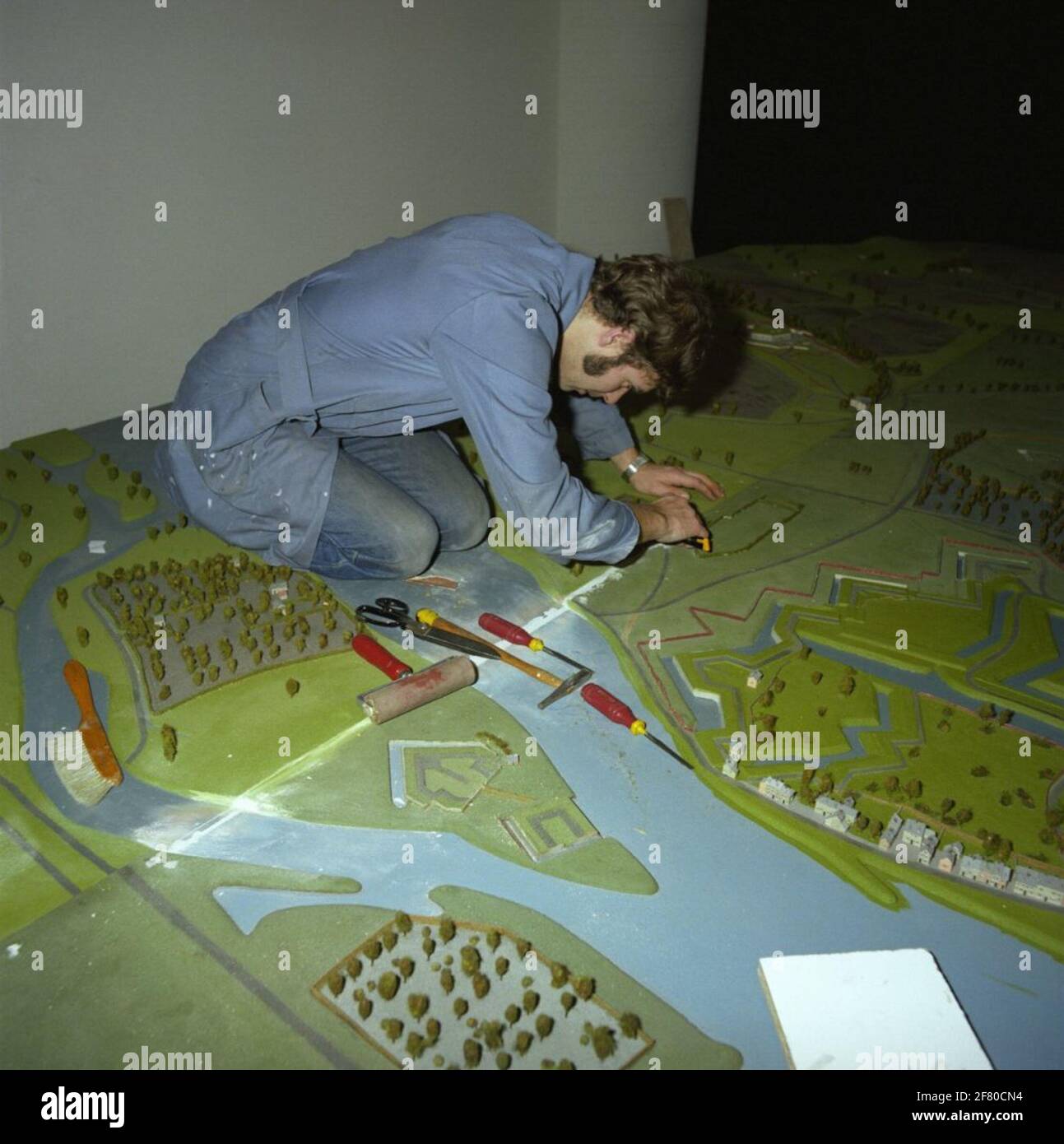 An employee of the central workplace instruction means while finishing ...