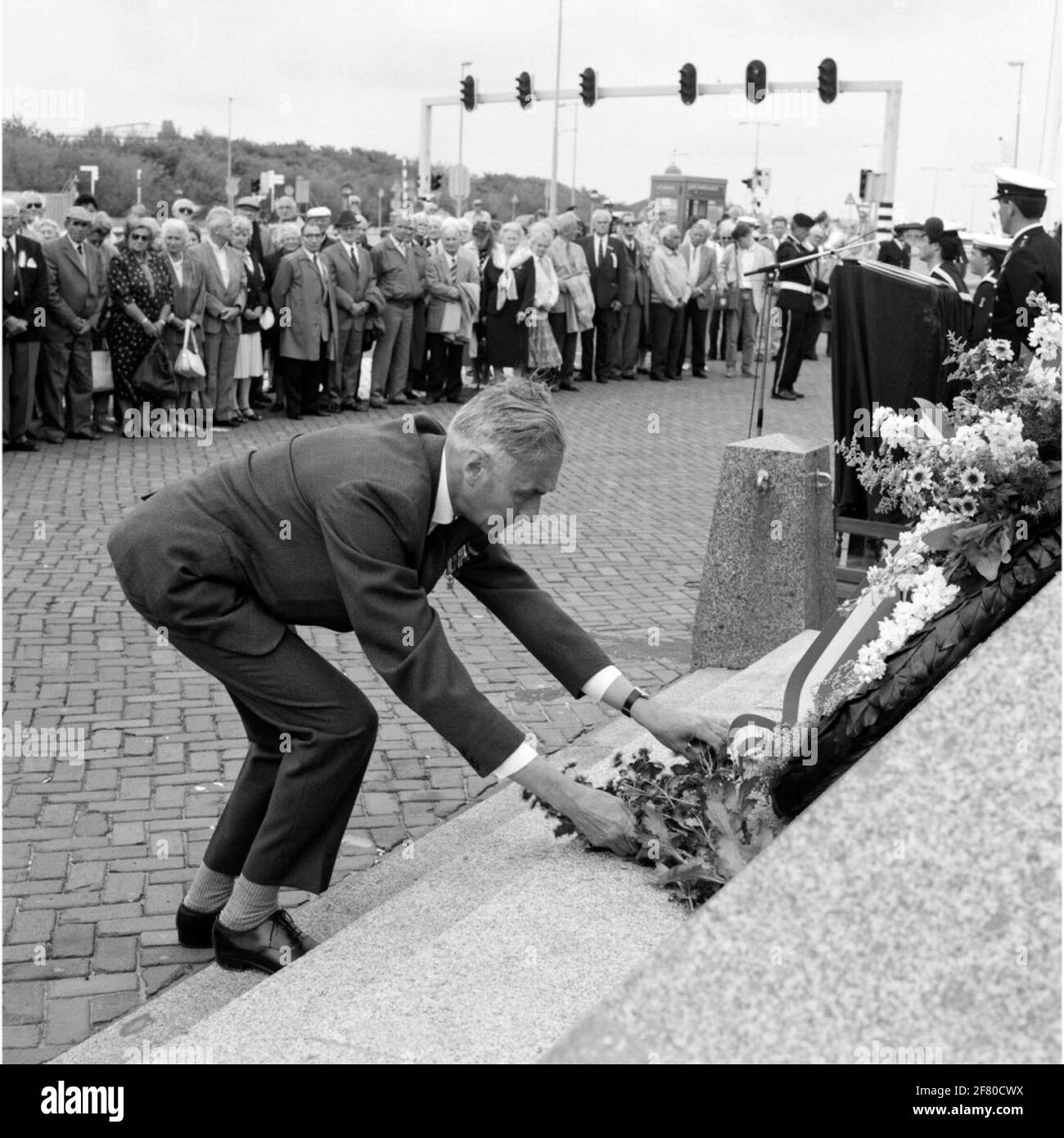 Remembrance death wreaths on Black and White Stock Photos & Images - Alamy
