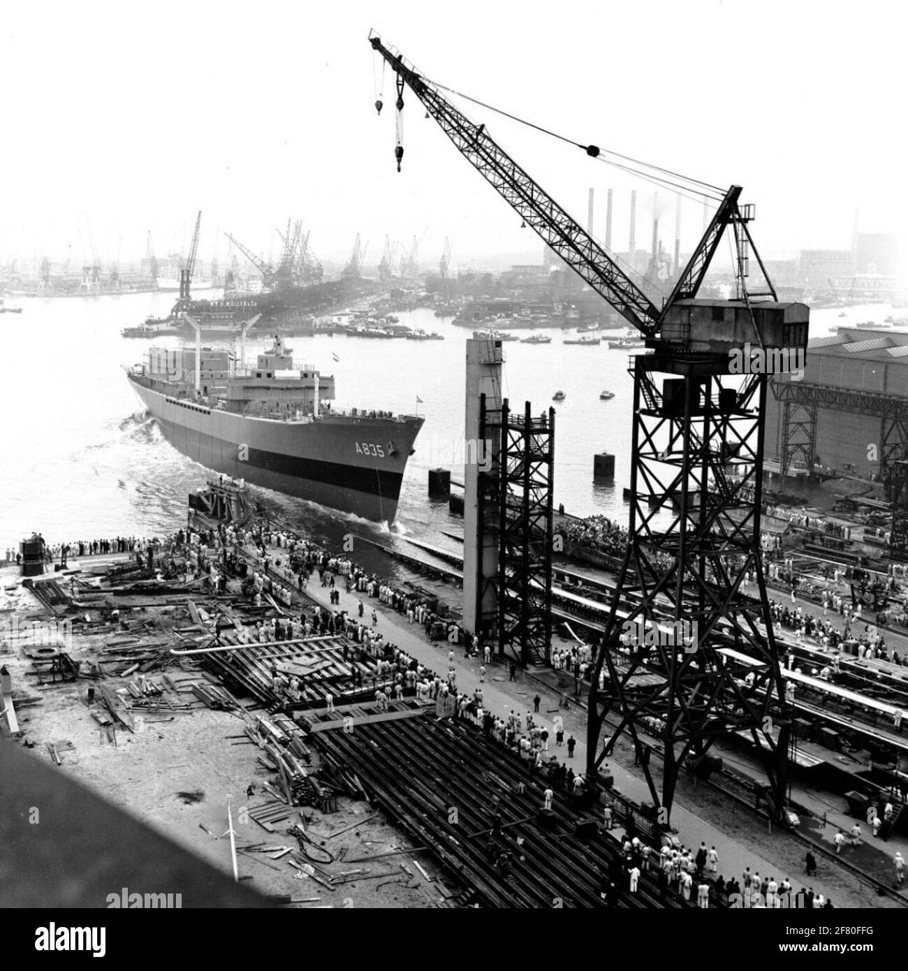 Construction of the Poolster (1962-1964) at the Rotterdam Dry Dock ...