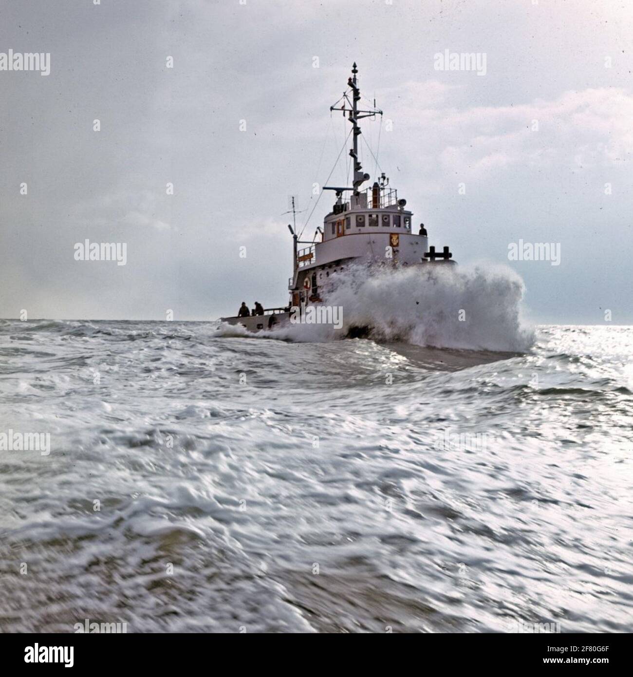 Sleepboot hi-res stock photography and images - Alamy