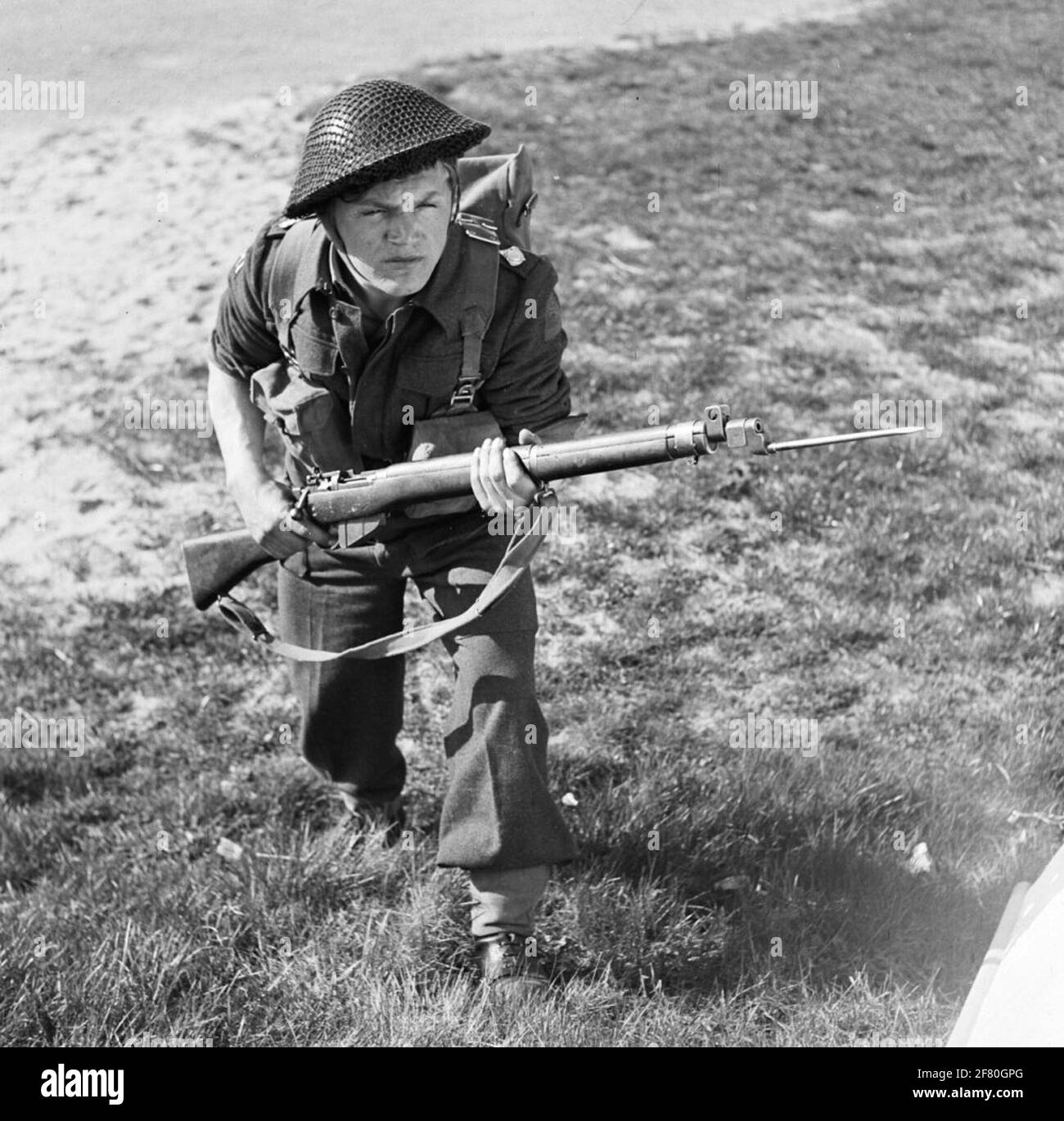 Lee enfield bayonet hi-res stock photography and images - Alamy