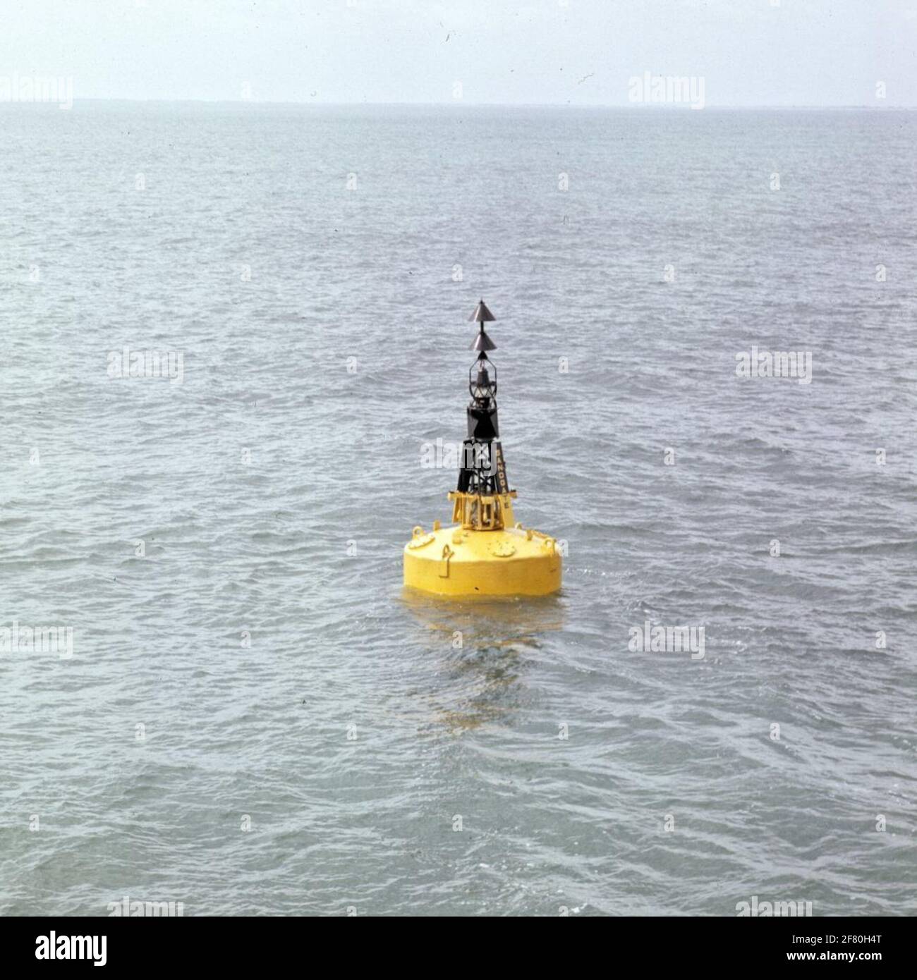 North cardinal buoy hi-res stock photography and images - Alamy