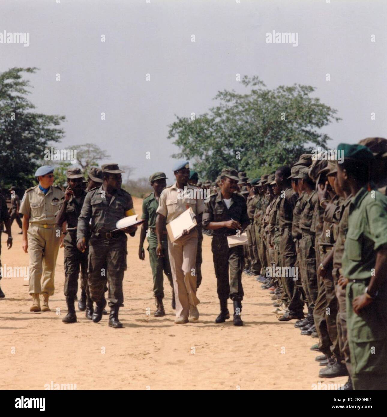 Angolan soldiers hi-res stock photography and images - Alamy