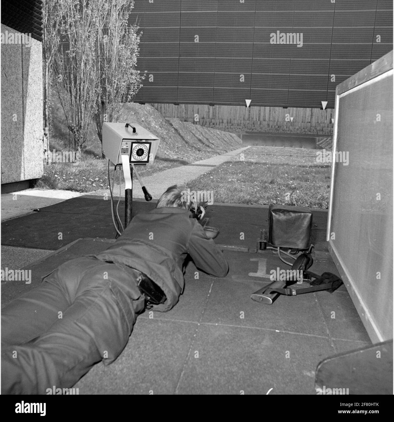 Shooting gun with the FAL (Fusil Automatique Léger) on the shooting ...