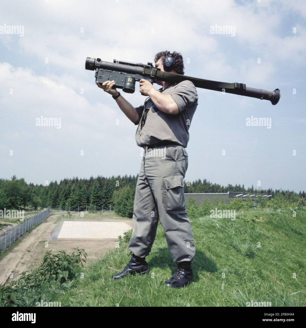 Infrared light shoulder hi-res stock photography and images - Alamy