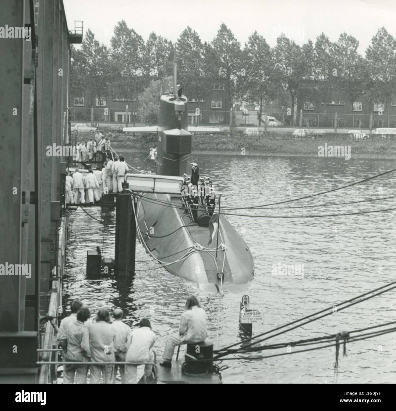 Communication at the Rotterdam Drying Dock Society of Hr.Ms. Swordfish ...