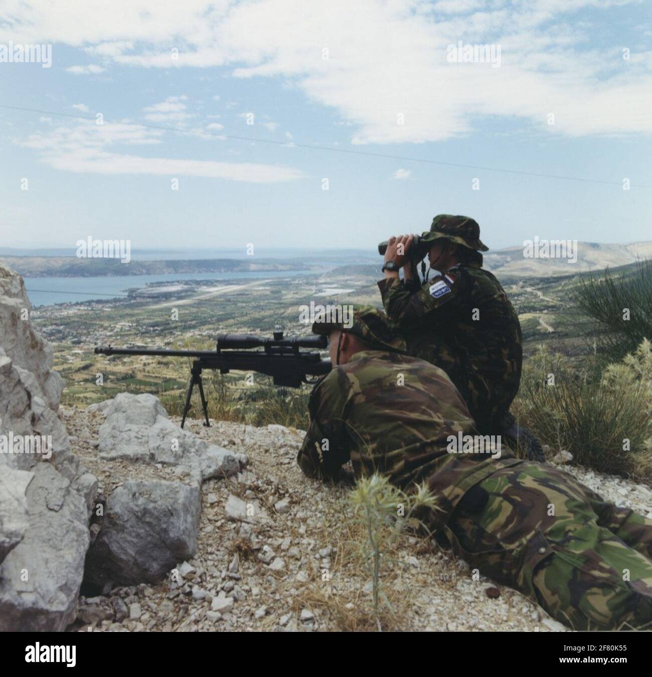 Sharp shooter accuracy rifle hi-res stock photography and images - Alamy