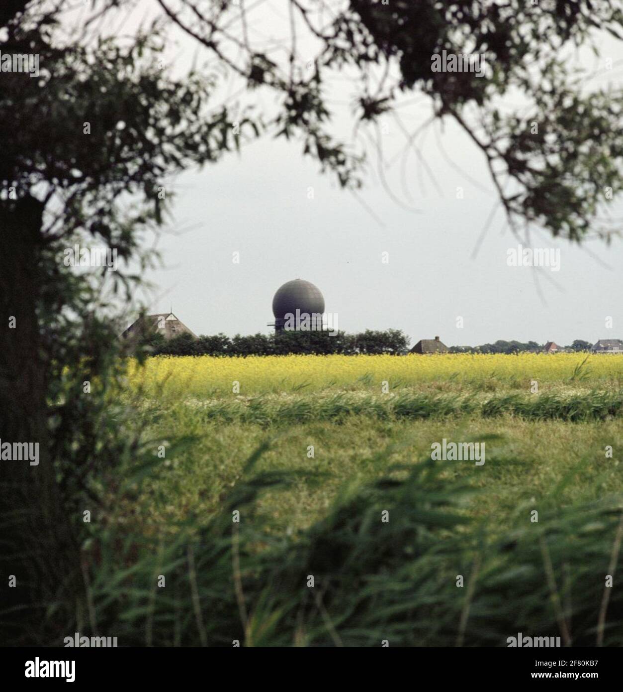 The Medium Power Radar (MPR) taken in 1976 (MPR), an ARES 3-D Radar ...