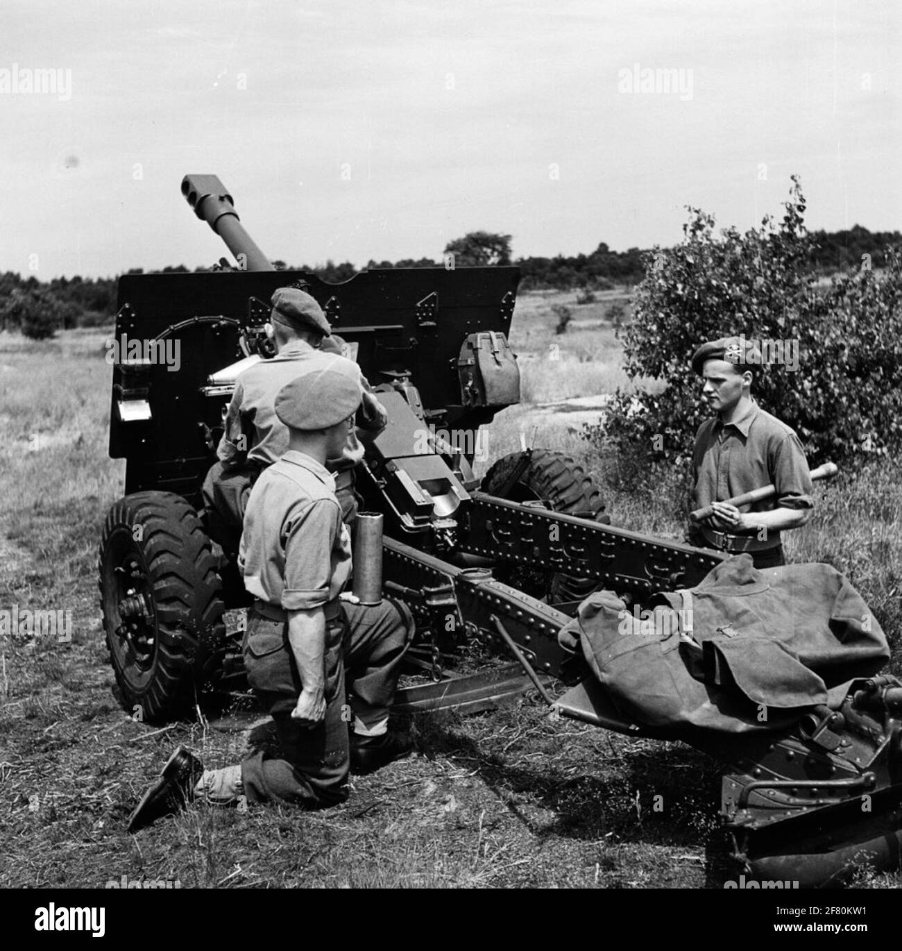 Artillery techniques Black and White Stock Photos & Images - Alamy