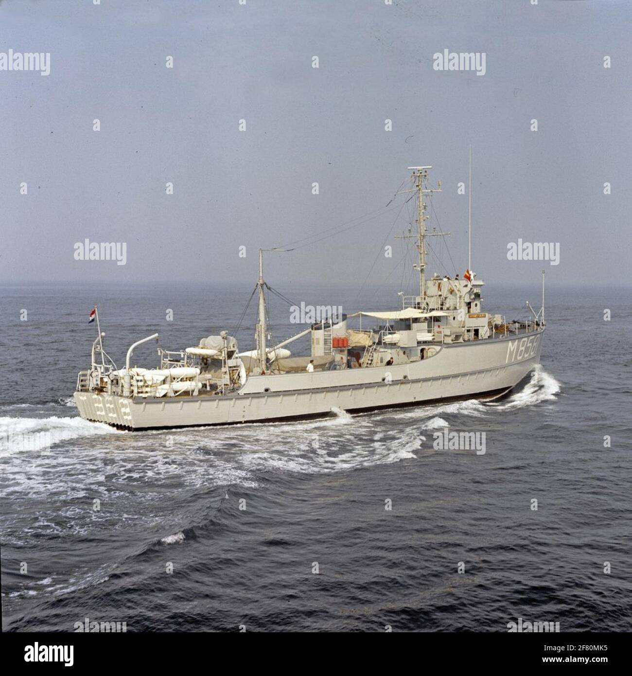 The mine sweep Hr.Ms. Brouwershaven (ex-ams 150, 1954-1973 Stock Photo ...