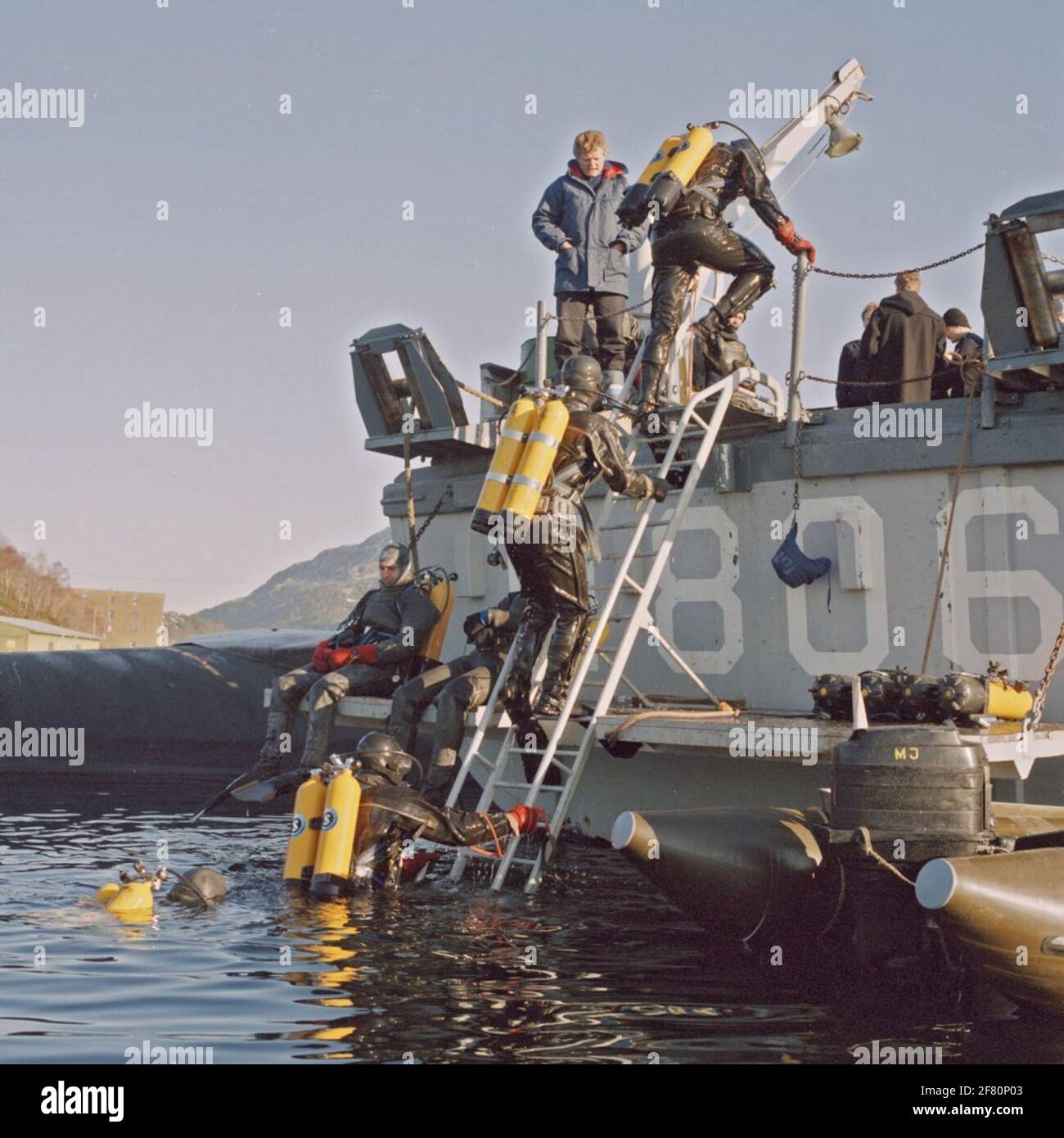 Diving work on board the coastal mine sweep Hr.Ms. Roermond (1955-1987 ...