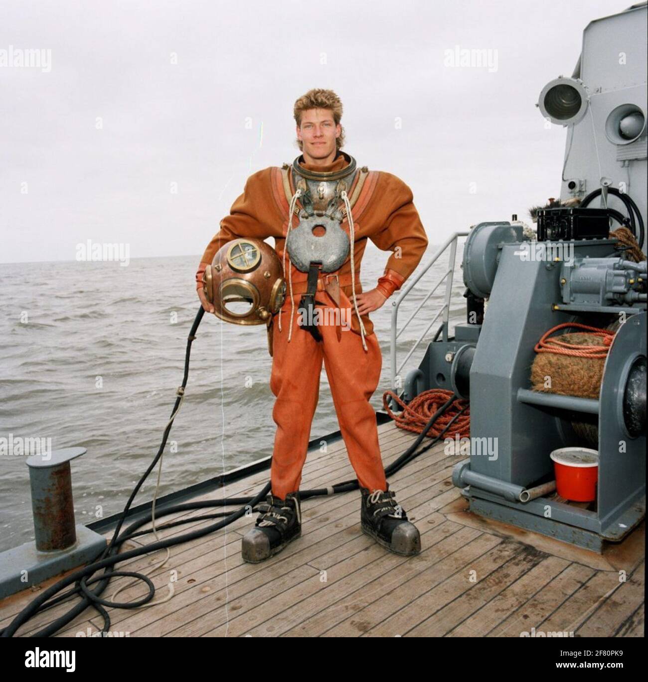 Standard diving suit hi-res stock photography and images - Alamy