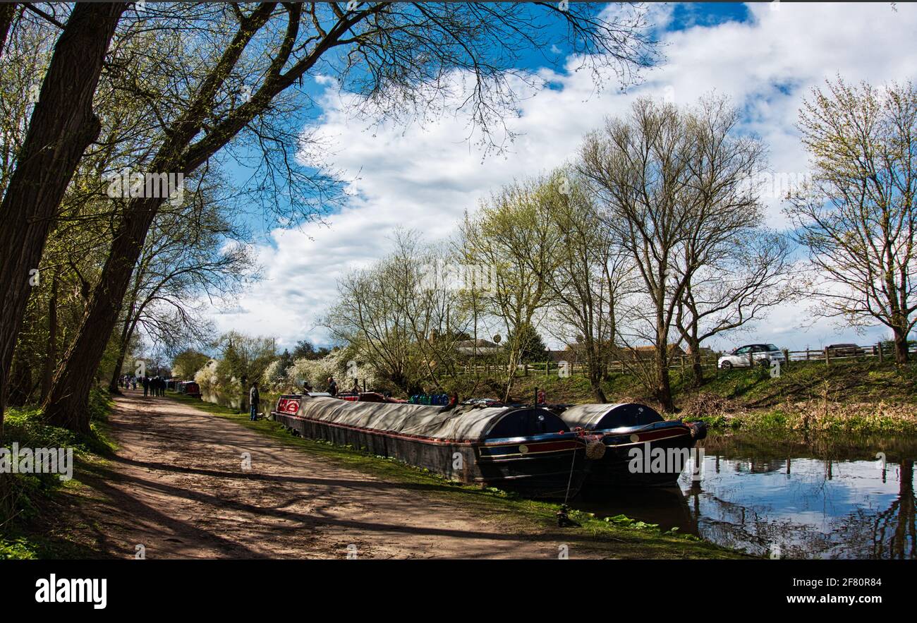 Canal and Narrow Boat scenes on the Trent Mersey Canal at Willington ...