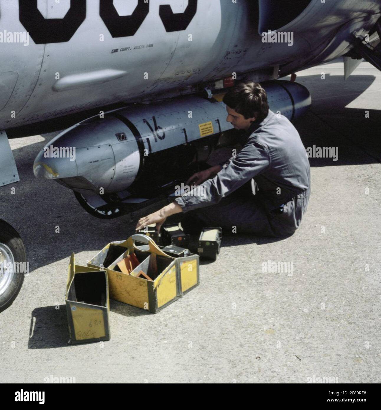 Changing Casettes of the Orpheus Pod under a Lockheed F-104G ...