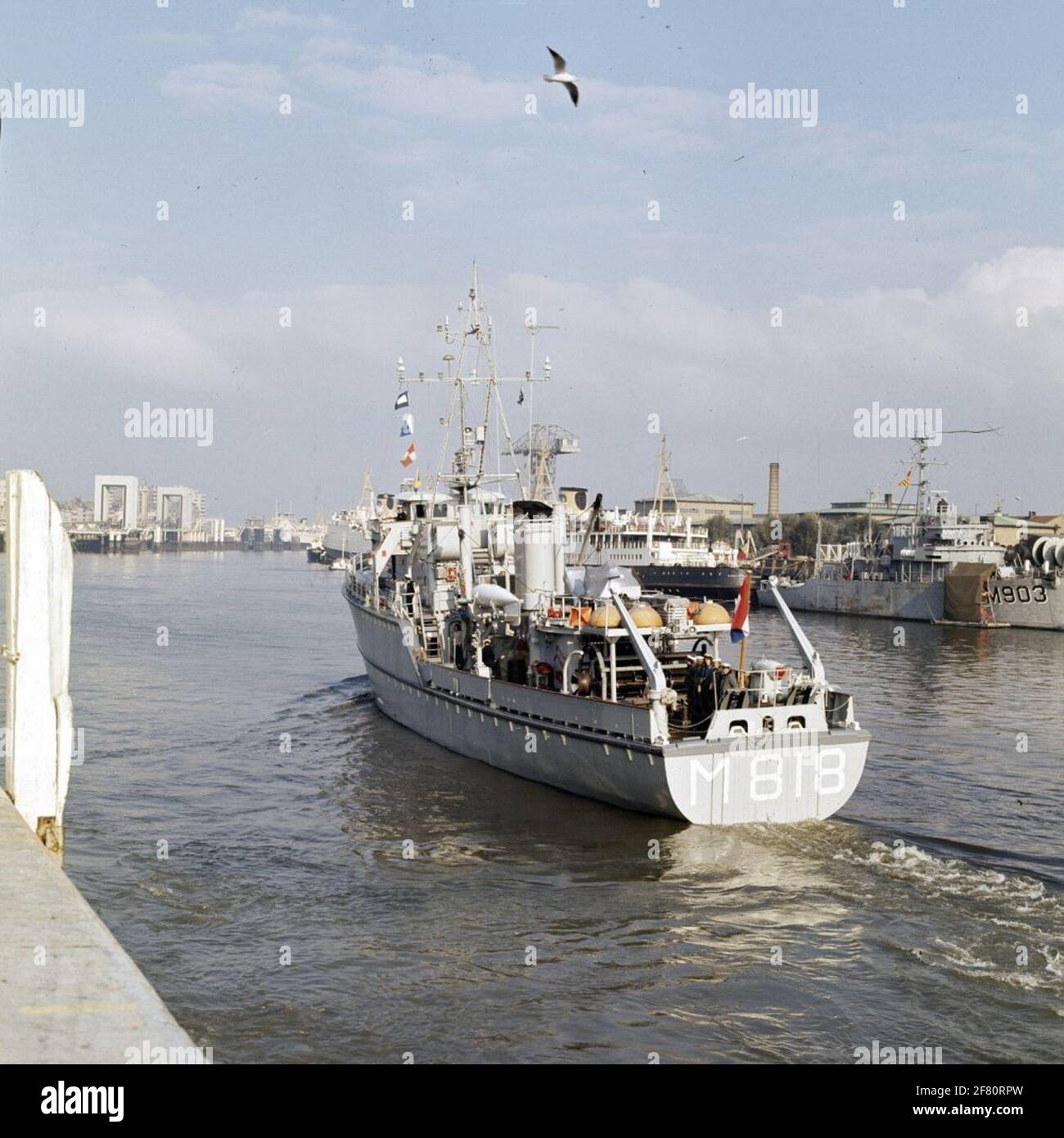 The coastal sweeper, converted into a mining hunter in 1970, Hr.Ms ...