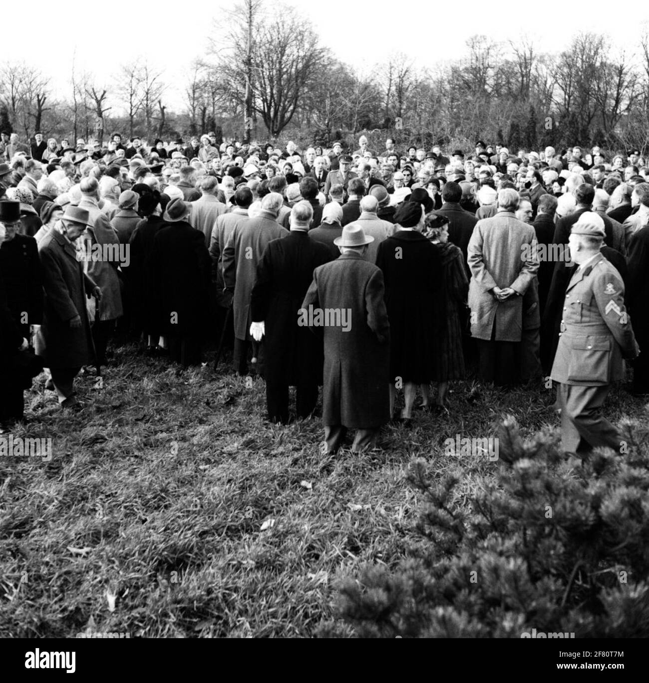 Funeral of journalist Alfred van Sprang on cemetery Old oak and dunes ...
