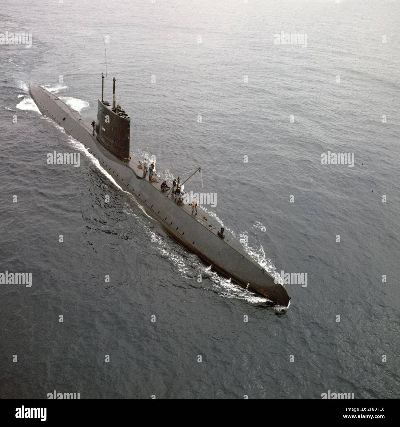 The submarine Hr.Ms. Tuna (1966-1991) in the weather with an exercise ...