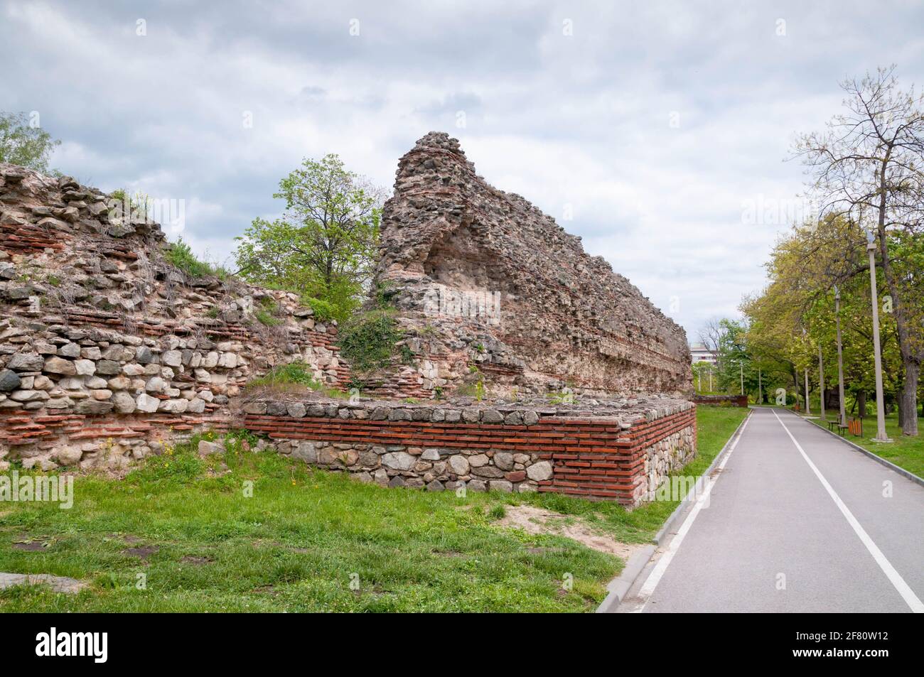 Hisarya's Late Roman fortifications, the largest preserved in Bulgaria ...
