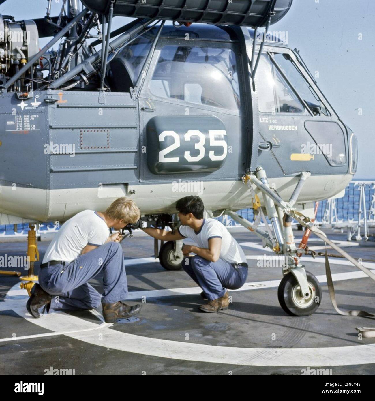 The Westland Wasp Mk.1, Series 2 & 2A (AH-12A) submarine control ...