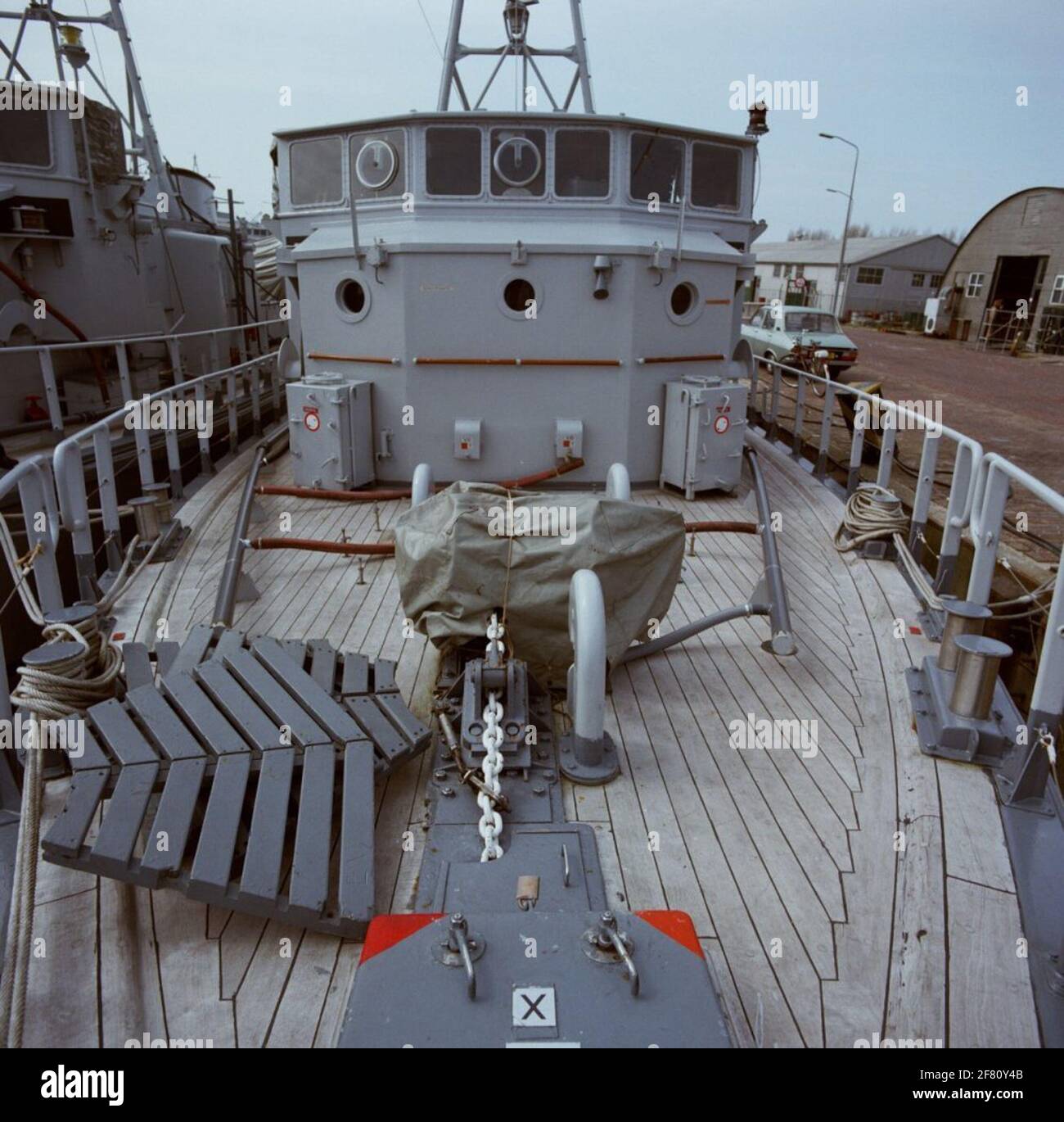 Deck sweeper hi-res stock photography and images - Alamy