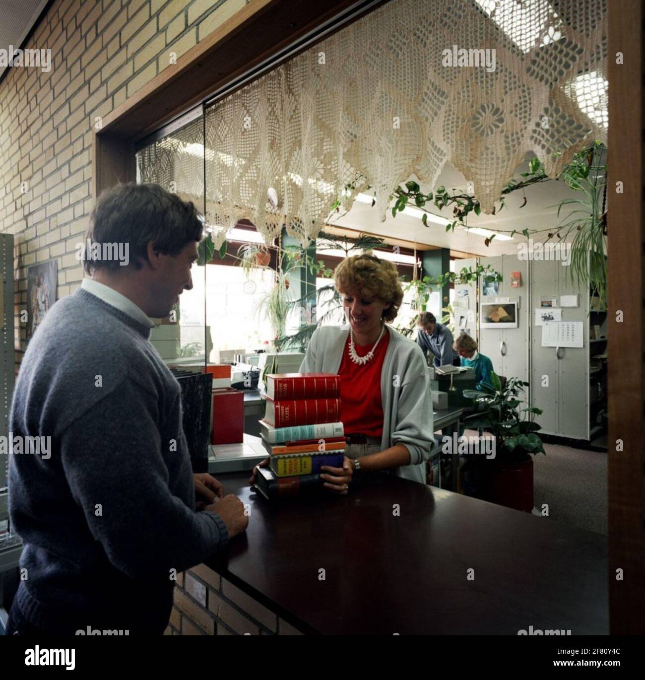 Meob Den Helder. Issue of books in the issue point of the library of ...