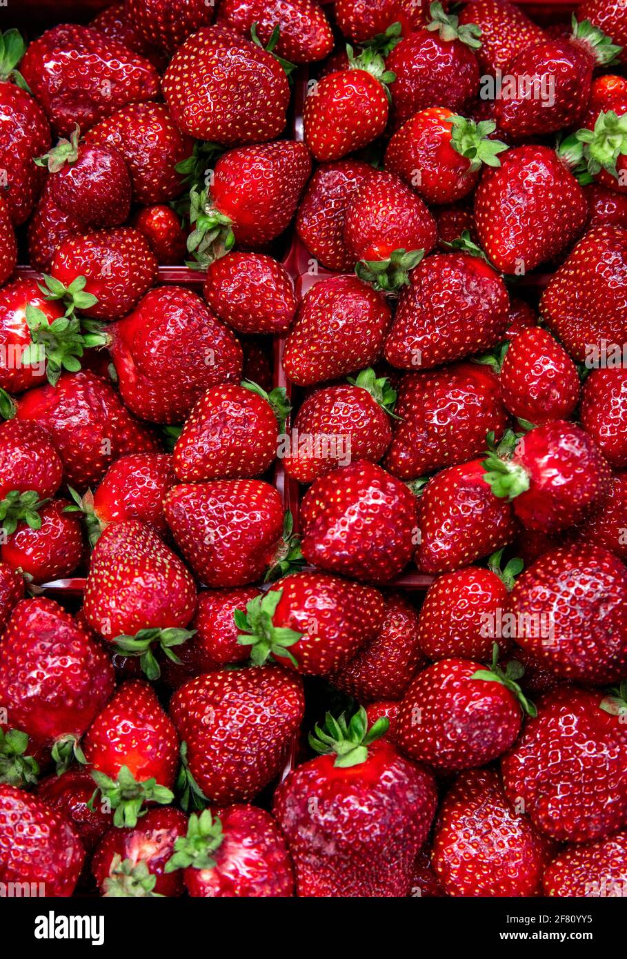 Bunch of bright red hi-res stock photography and images - Alamy