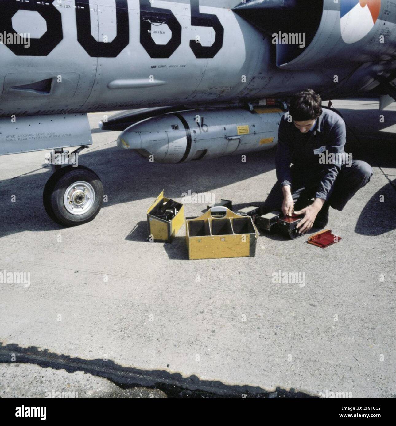 Changing Casettes of the Orpheus Pod under a Lockheed F-104G ...