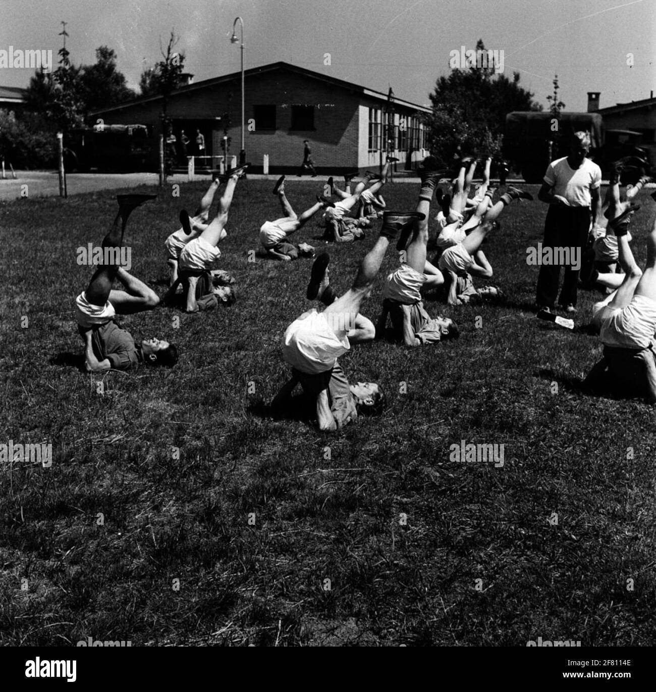 Collaboration instruction Black and White Stock Photos & Images - Alamy