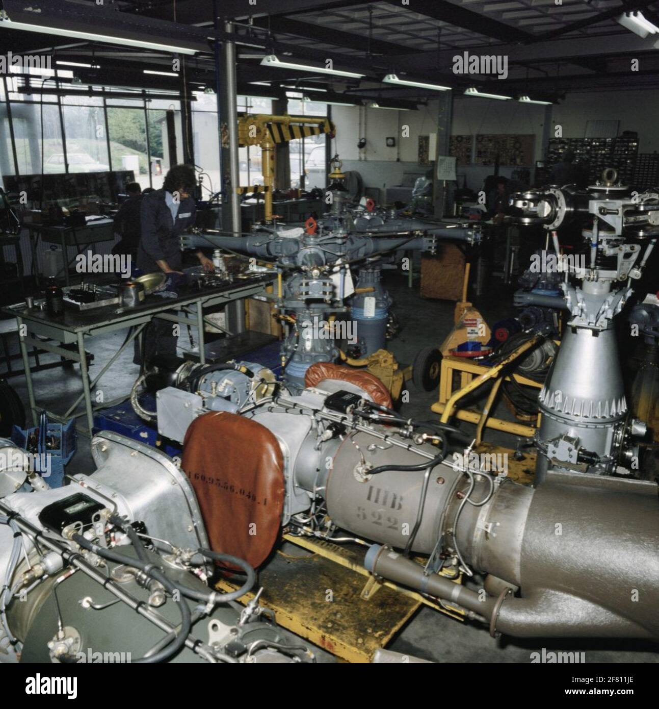 Helicopter maintenance repair and overhaul hi-res stock photography and ...