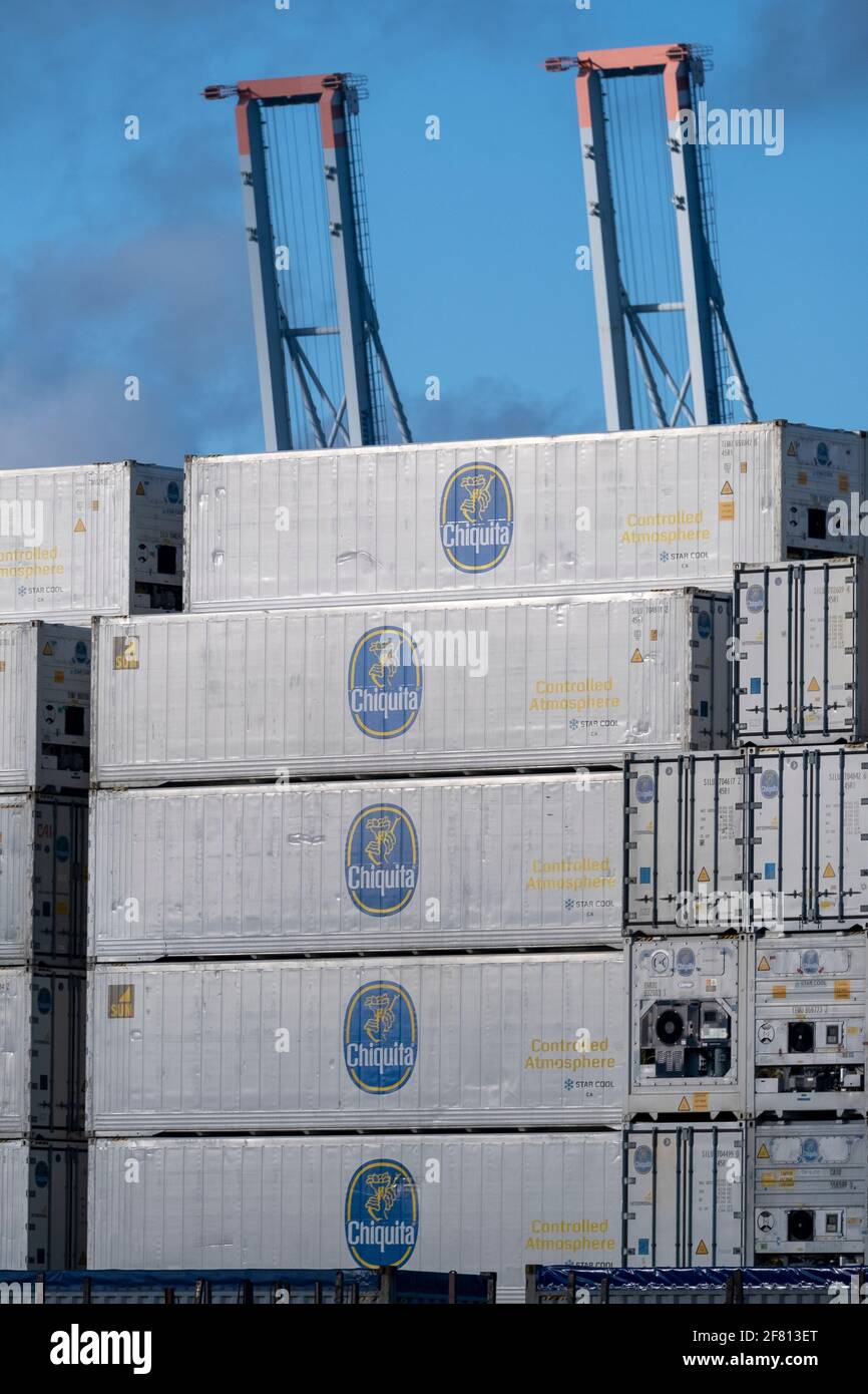 Shipment container hi-res stock photography and images - Alamy