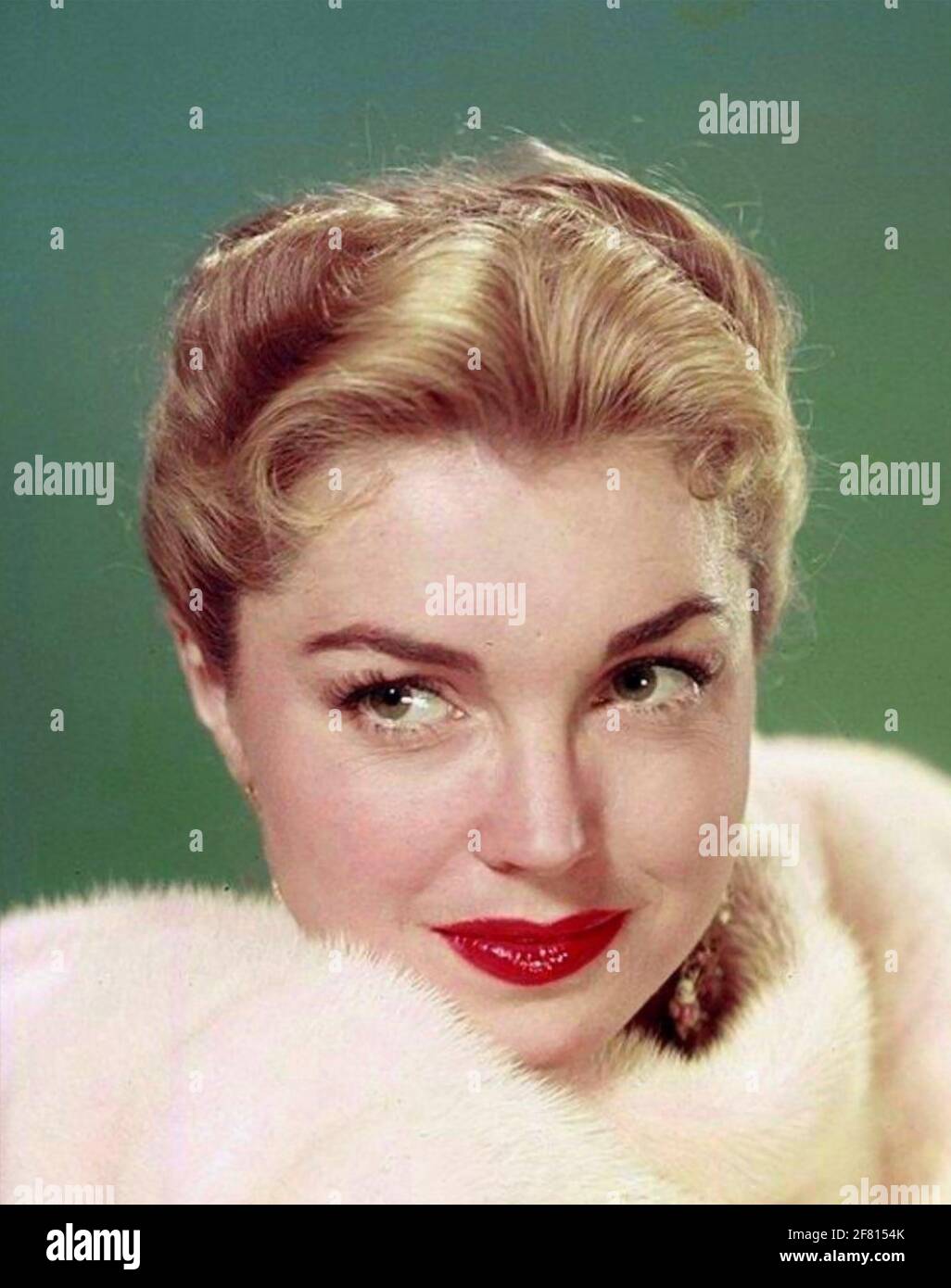ESTHER WILLIAMS (1921-2013) American competitive swimmer and film ...