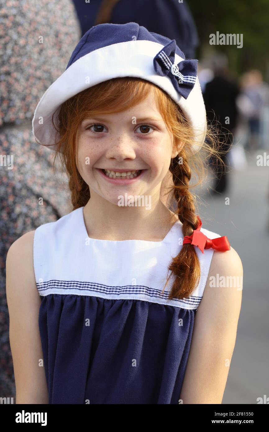 England Fans Little Girl at Julie Farrell blog