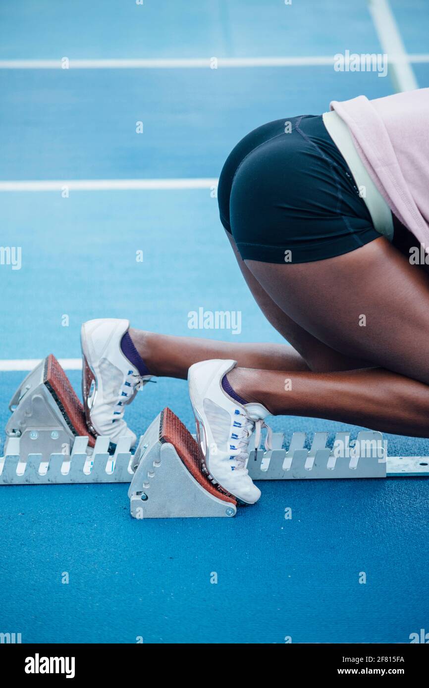 Crouch start hi-res stock photography and images - Alamy