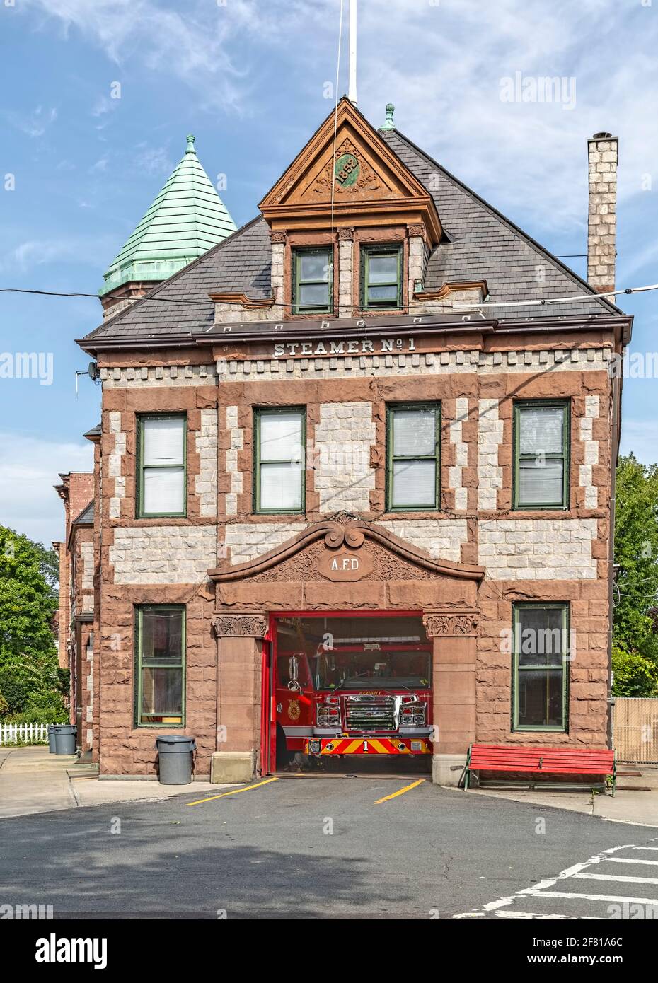 Fire department historic fire engine hi-res stock photography and ...