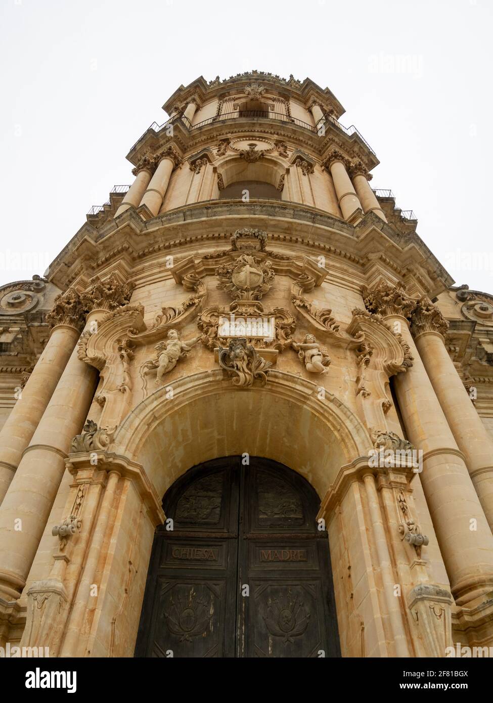 Looking up the facade of Duomo di San Giorgio, Modica Stock Photo - Alamy