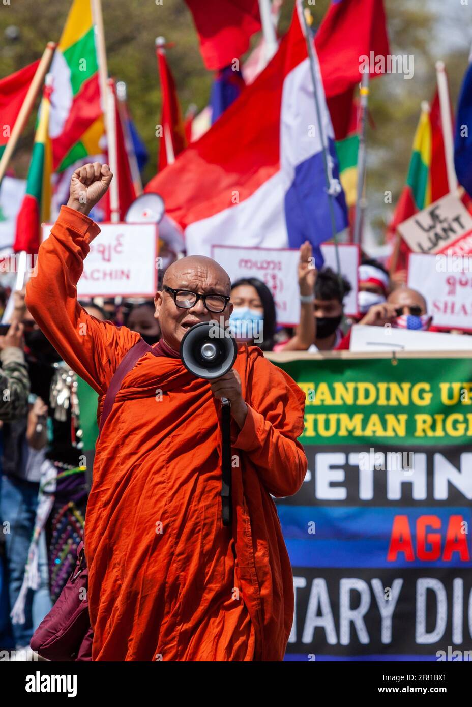 Elder people protest usa hi-res stock photography and images - Alamy