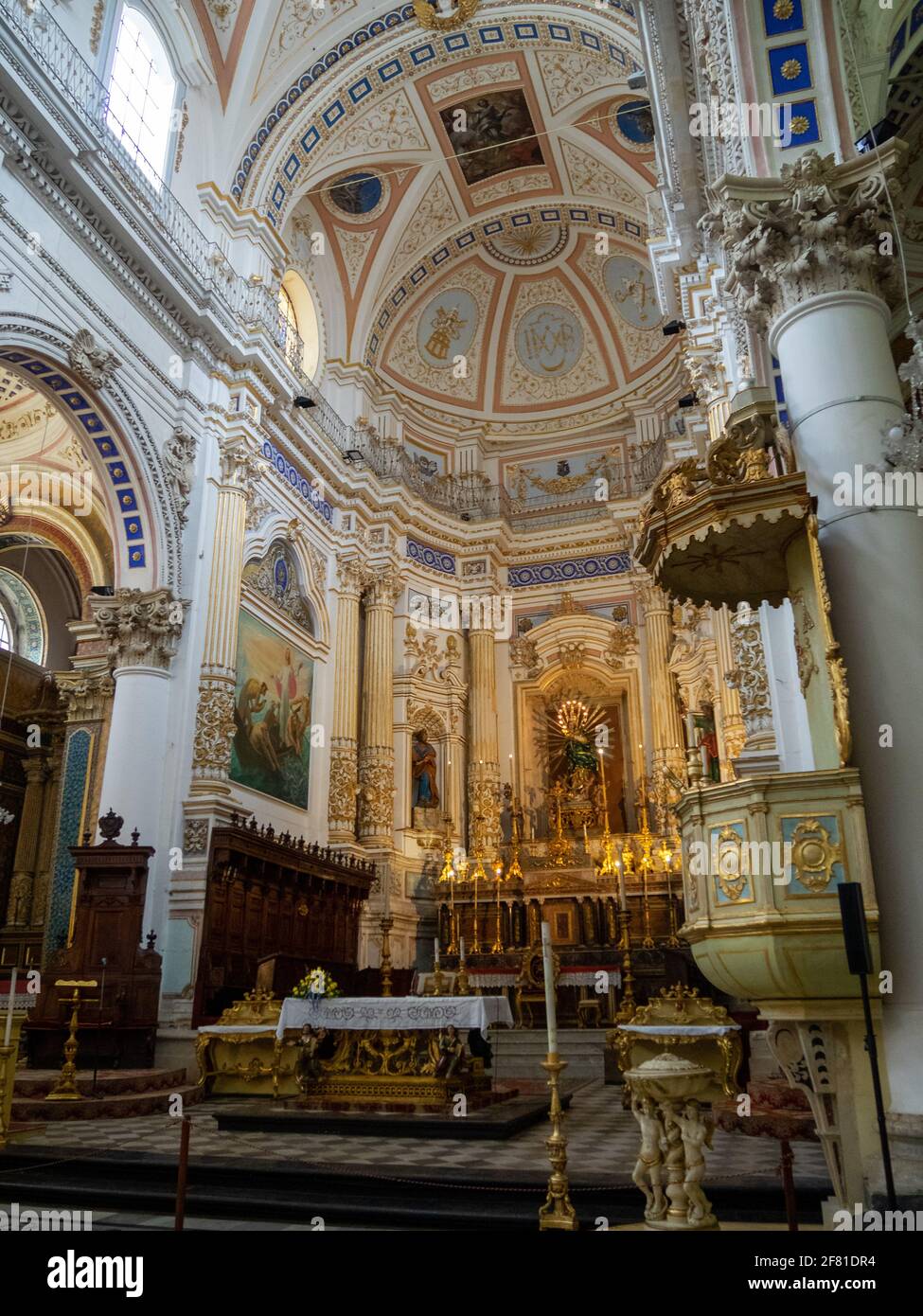 High Altar And Pulpit High Resolution Stock Photography and Images - Alamy