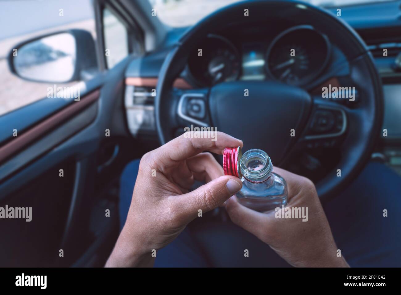 Drunk driver hi-res stock photography and images - Alamy