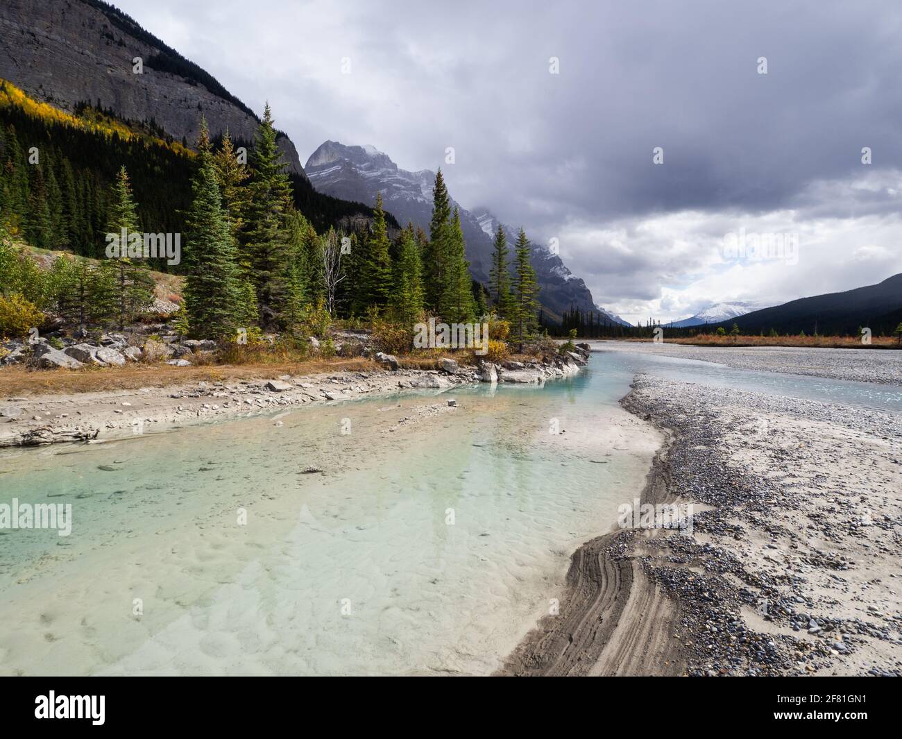 Vast river water hi-res stock photography and images - Alamy