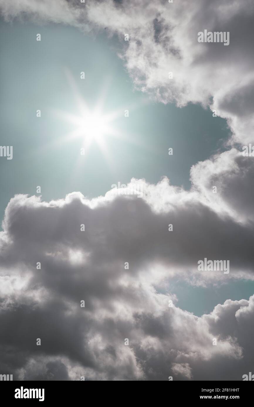 Sunlight shines through a cloud hi-res stock photography and images - Alamy