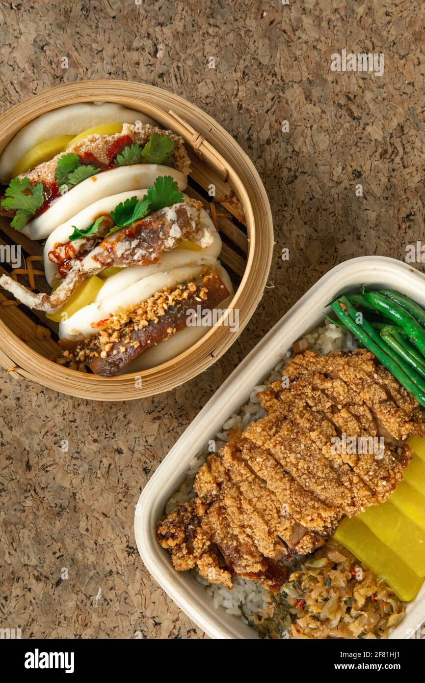 Crispy chicken burger top view hi-res stock photography and images - Alamy