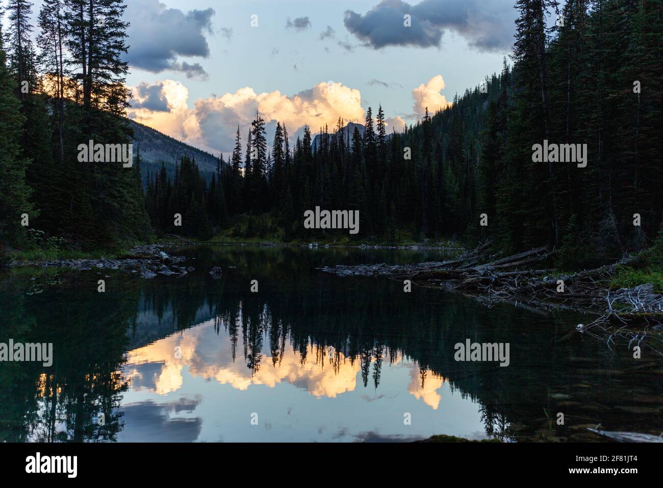 Reflection on a lake hi-res stock photography and images - Alamy