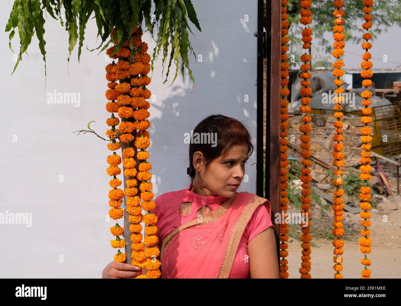 Hanged woman hi-res stock photography and images - Alamy