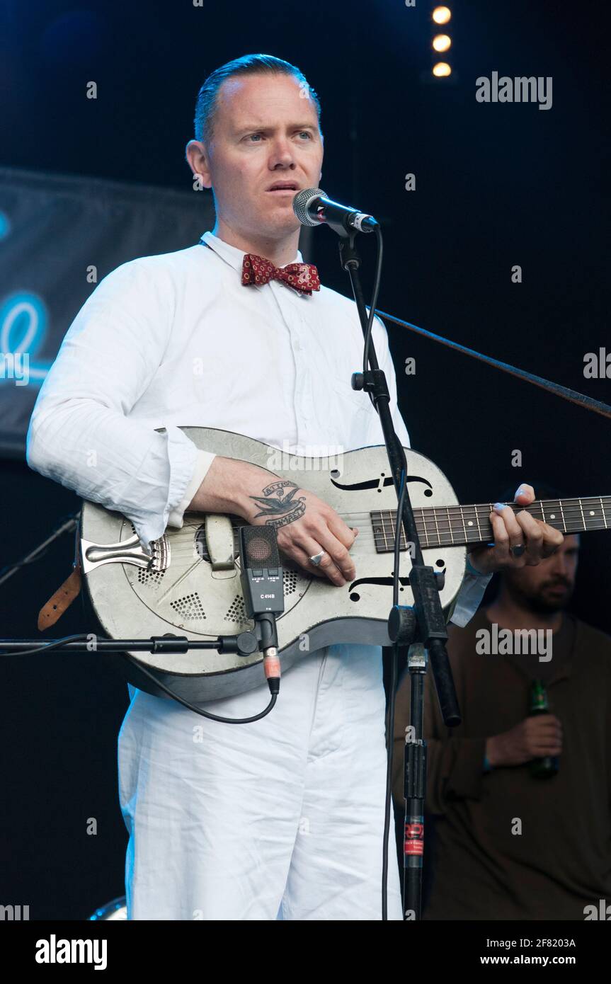 Cw hi-res stock photography and images - Alamy