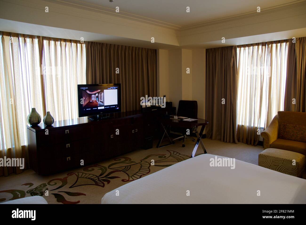 Desk in a hotel room hi-res stock photography and images - Alamy
