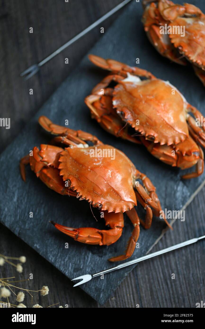 Steamed crabs hi-res stock photography and images - Alamy