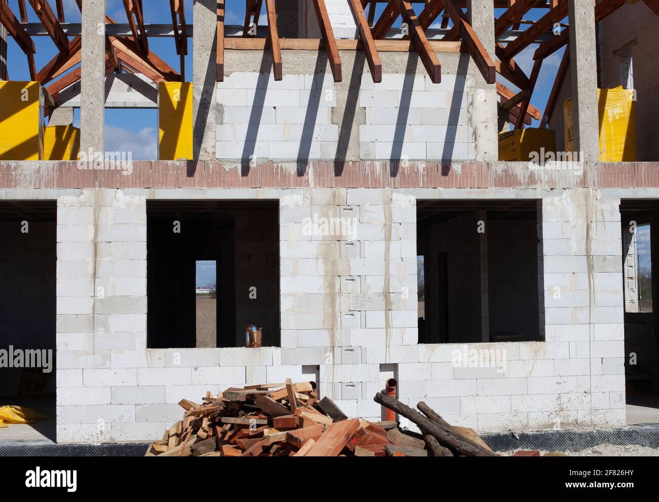 A scenery of construction of a modern house at daylight Stock Photo - Alamy