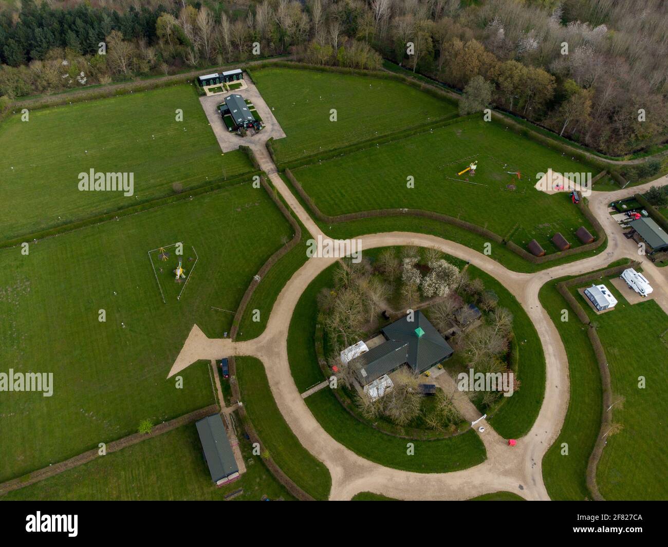 Henlow Bridge Lakes, Bedfordshire, UK. 11th April 2021. Empty camping ...